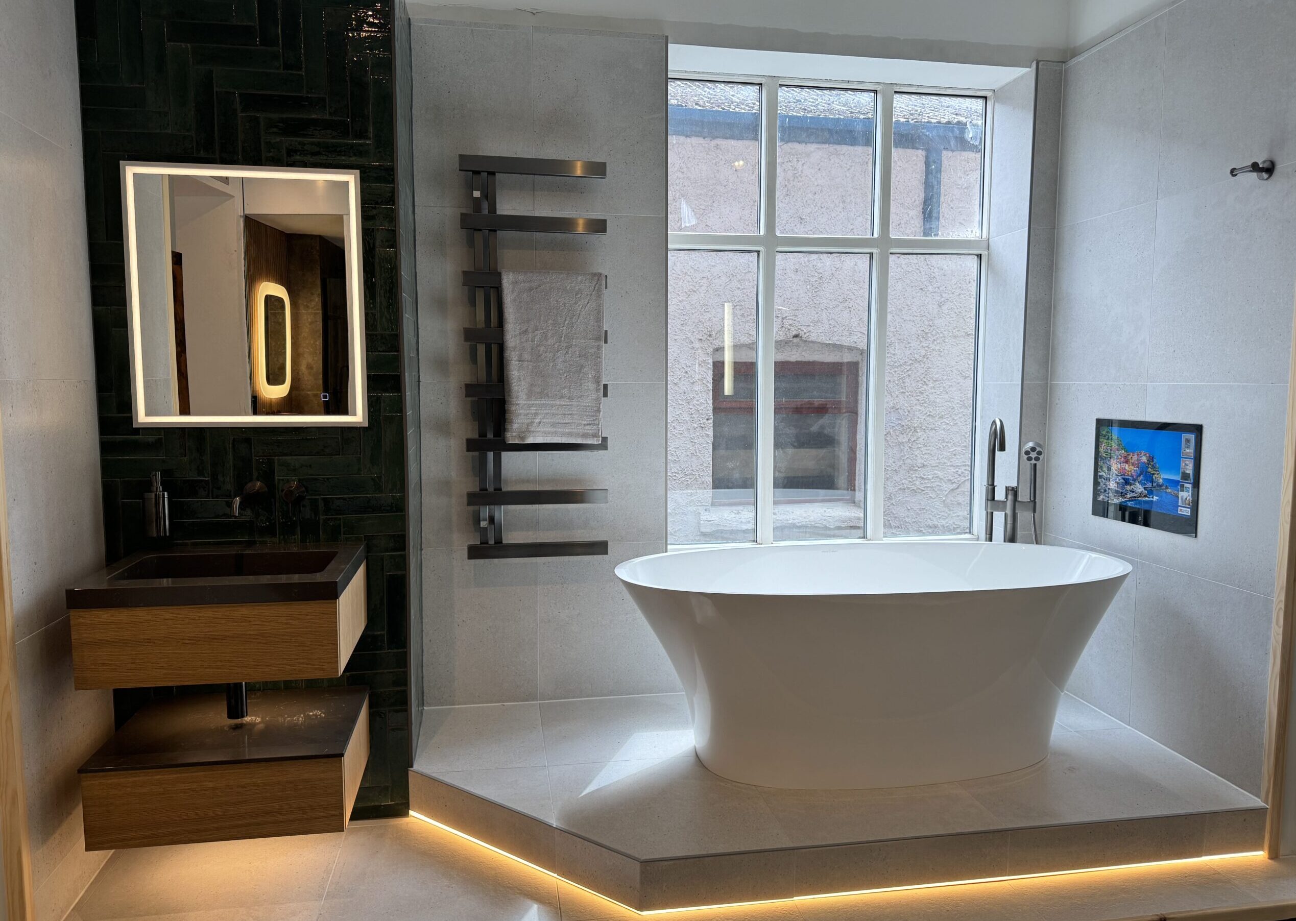 Bathroom sale | Ex display and clearance | Morland Bathrooms